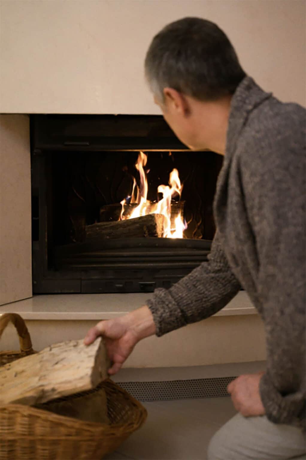 Energy-Efficient Chimney & Fireplace Tips for Cold MI